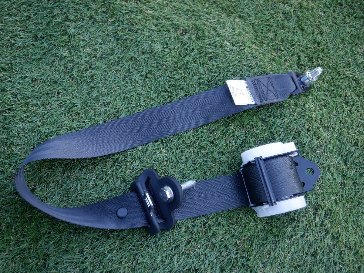 【未使用に近い】新車外しトヨタ純正 S403M S413M タウンエース ライトエース 後期 2022年 リアシート用 リア シートベルト 右側 73360-BZ280 S402M S412M ...