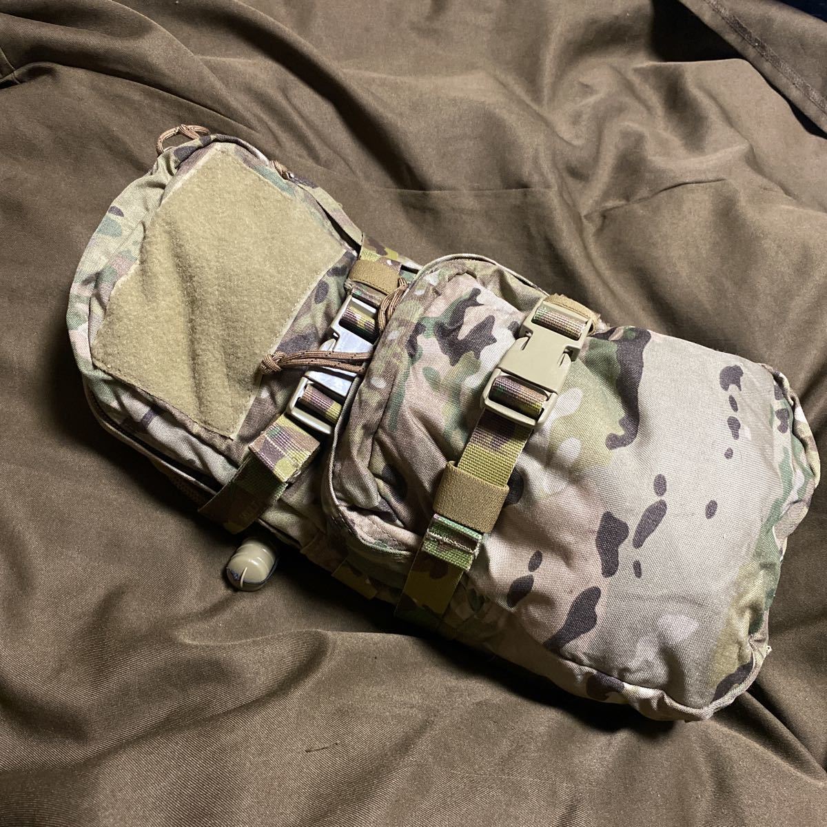 【未使用に近い】実物 EAGLE INDASTRY MAP MODULAR ASSAULT PACK 激レア マルチカム CAGの落札情報詳細 ...