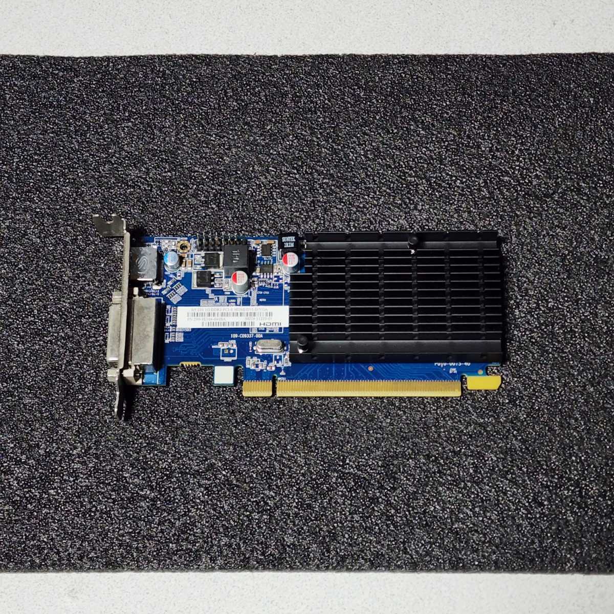 【やや傷や汚れあり】SAPPHIRE RADEON R5 230 1GB DDR3 LP ロープロファイル対応 ファンレス 動作確認済み PC ...
