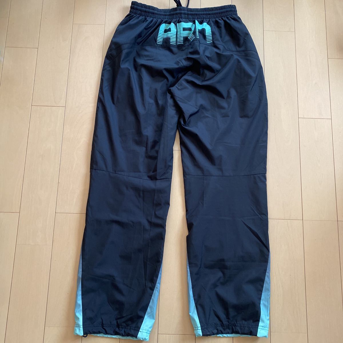 【目立った傷や汚れなし】Arena アリーナ ウインドブレーカーパンツ サイズMの落札情報詳細 - Yahoo!オークション落札価格検索 オークフリー