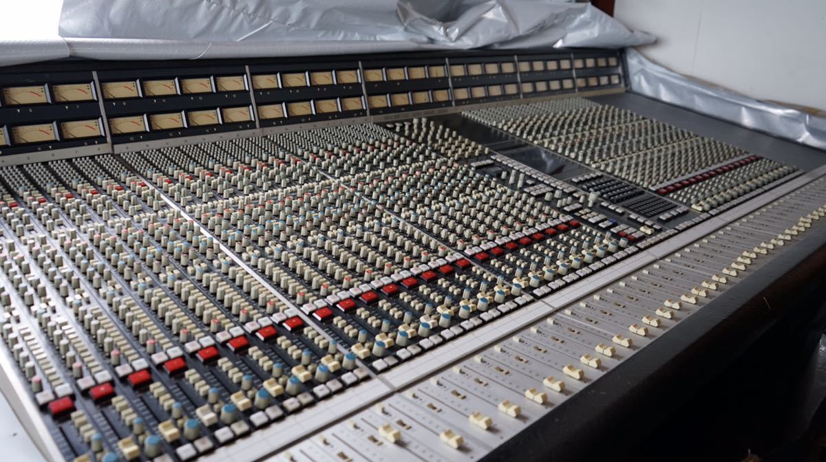 【目立った傷や汚れなし】Solid State Logic SSL 4000E アナログミキサー 40ch 銘機OH後長期保管品 希少 ...