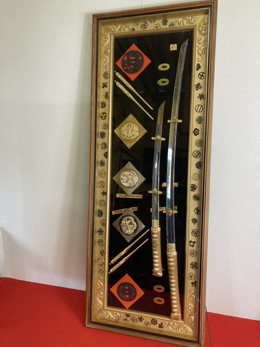 【目立った傷や汚れなし】5703-03★武家三大家紋 模造刀 額縁入り 徳川家 豊臣家 織田家★の落札情報詳細 - Yahoo!オークション落札価格検索 オークフリー