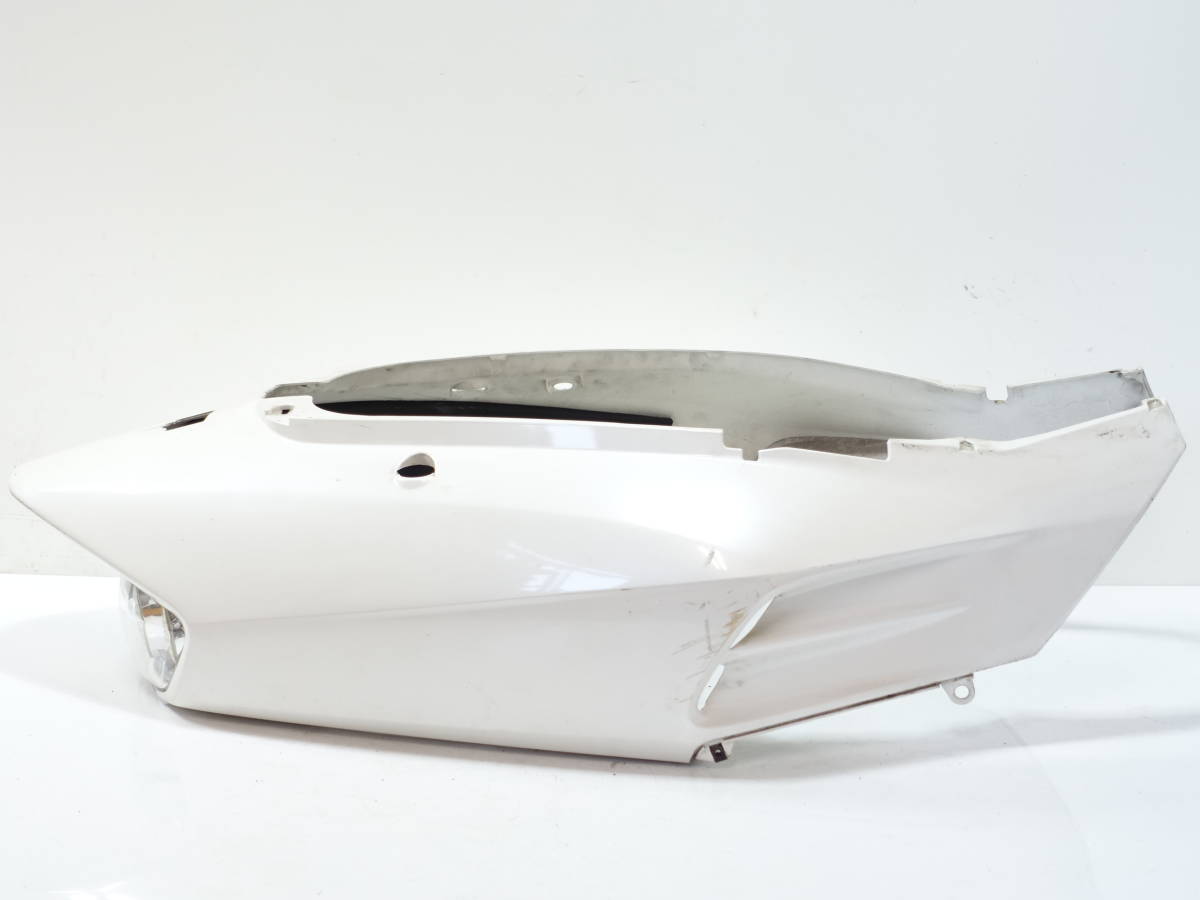【やや傷や汚れあり】売り切り 長期保管 フォルツァ (MF06−1205) 純正 シートカウル テールカウル テールランプ ウインカー カバー ...