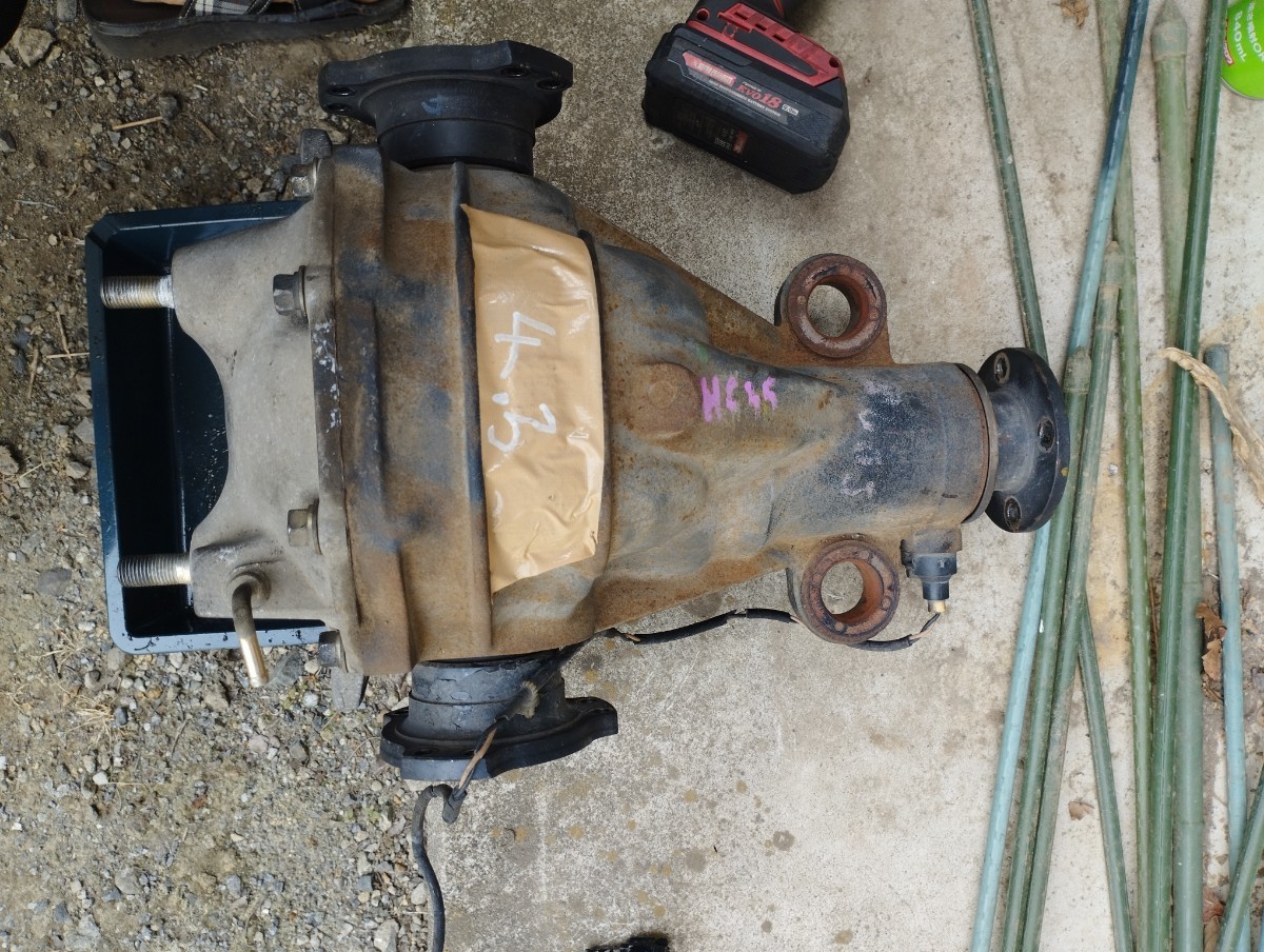 【傷や汚れあり】R200 デフ 4.3 48:11 ABS有 6穴 シルビア 180sx スカイライン ローレル 4.363 S15 S14 S13 C33 C34 C35 R32 R33 ...