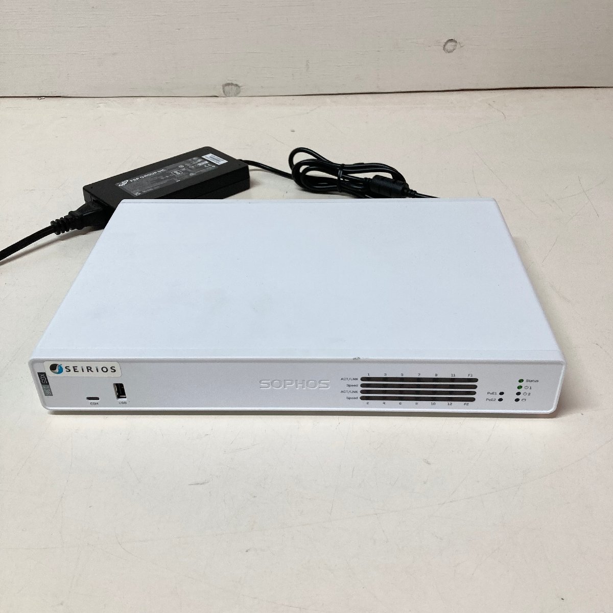 【やや傷や汚れあり】★通電確認済み SEiRiOS SOPHOS XGS136 ネットワーク ルーター デスクトップ アプライアンス UTM ...