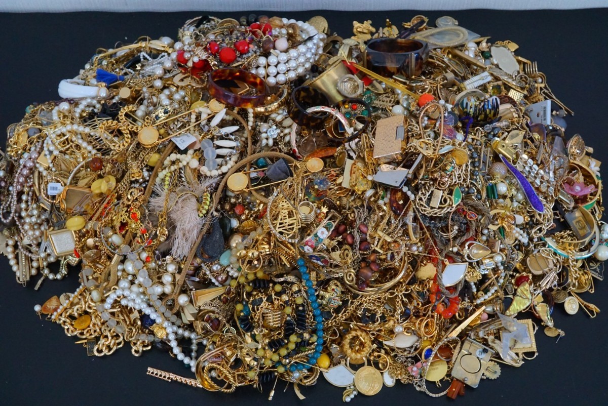 【全体的に状態が悪い】E172 大量 約26.2kg ゴールドカラー イミテーション アクセサリー ジャンク まとめて おまとめ まとめ売り ...