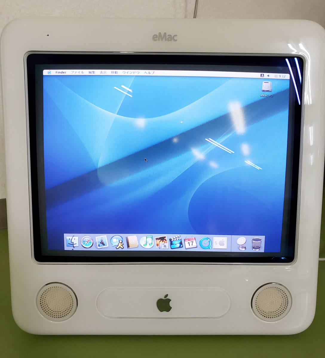 【全体的に状態が悪い】Apple eMac PowerPC G4 1GHz/メモリ 1GB/HDD 40GB/MacOS X 10.3.5 ...