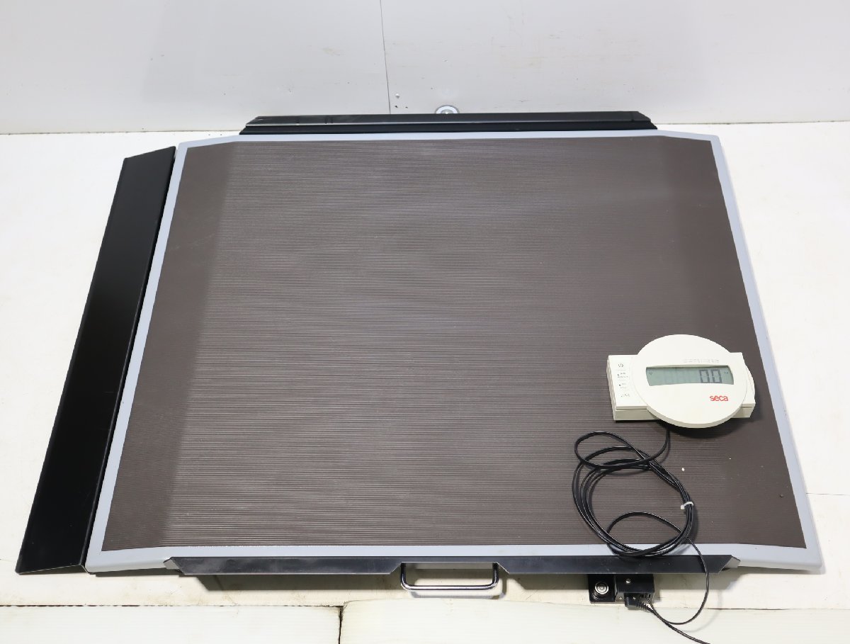 【目立った傷や汚れなし】240☆美品 seca デジタル車椅子用スケール 200㎏/300㎏ model 6757021243 3H-595の ...