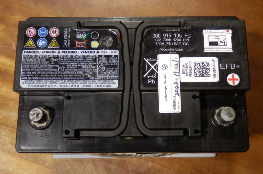 【やや傷や汚れあり】即決 フォルクス ワーゲン 純正 VARTA 欧州車 中古 バッテリー VW 000 915 105 FC (検索 ベンツ ...