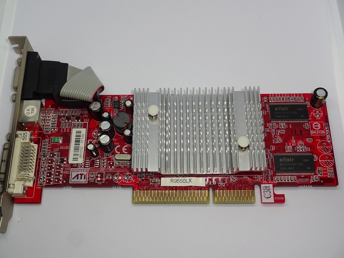 【傷や汚れあり】XIAi RADEON 9550 128MB XIAi9550-DV128LP D-SUB/DVI/TV-OUT AGP接続 ...