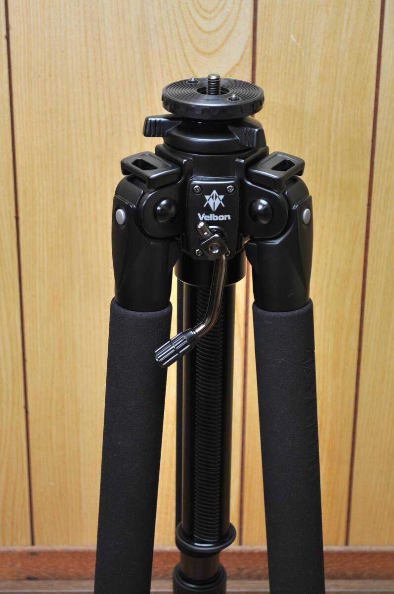 【目立った傷や汚れなし】美品！ 現行モデル！ ベルボン カーボン三脚 4段 プロフェッショナル・ジオ N740 Velbon ...