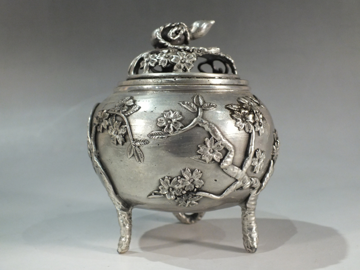 【目立った傷や汚れなし】銀乃雫 須賀月芳作 銀製 瓢箪摘桜文 香炉 高さ約10.7㎝ 総重量455gの落札情報詳細 - Yahoo!オークション落札価格検索 オークフリー