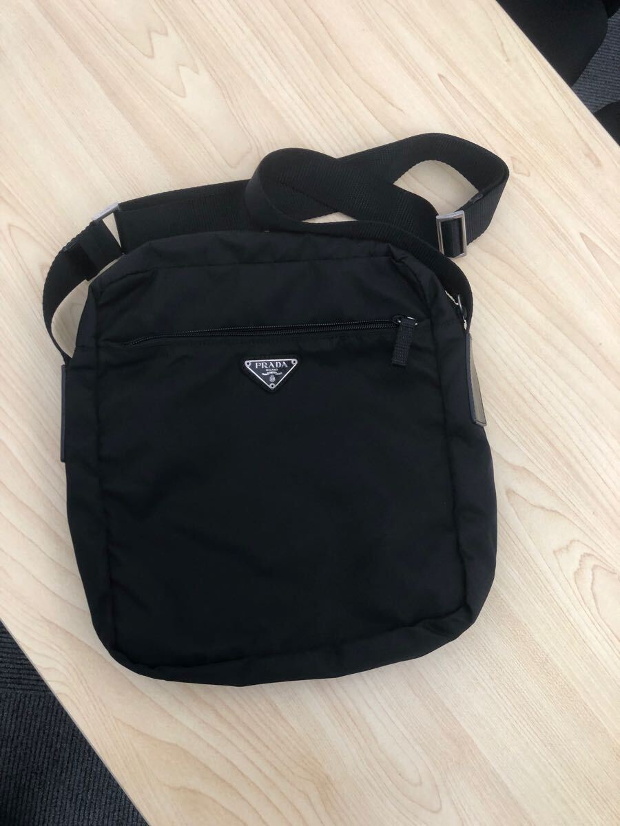 【目立った傷や汚れなし】PRADA ショルダーバッグ プラダ ナイロンレザー ブラック 黒 B7370 美品 斜め掛けの落札情報詳細 - Yahoo!オークション落札価格検索 オークフリー