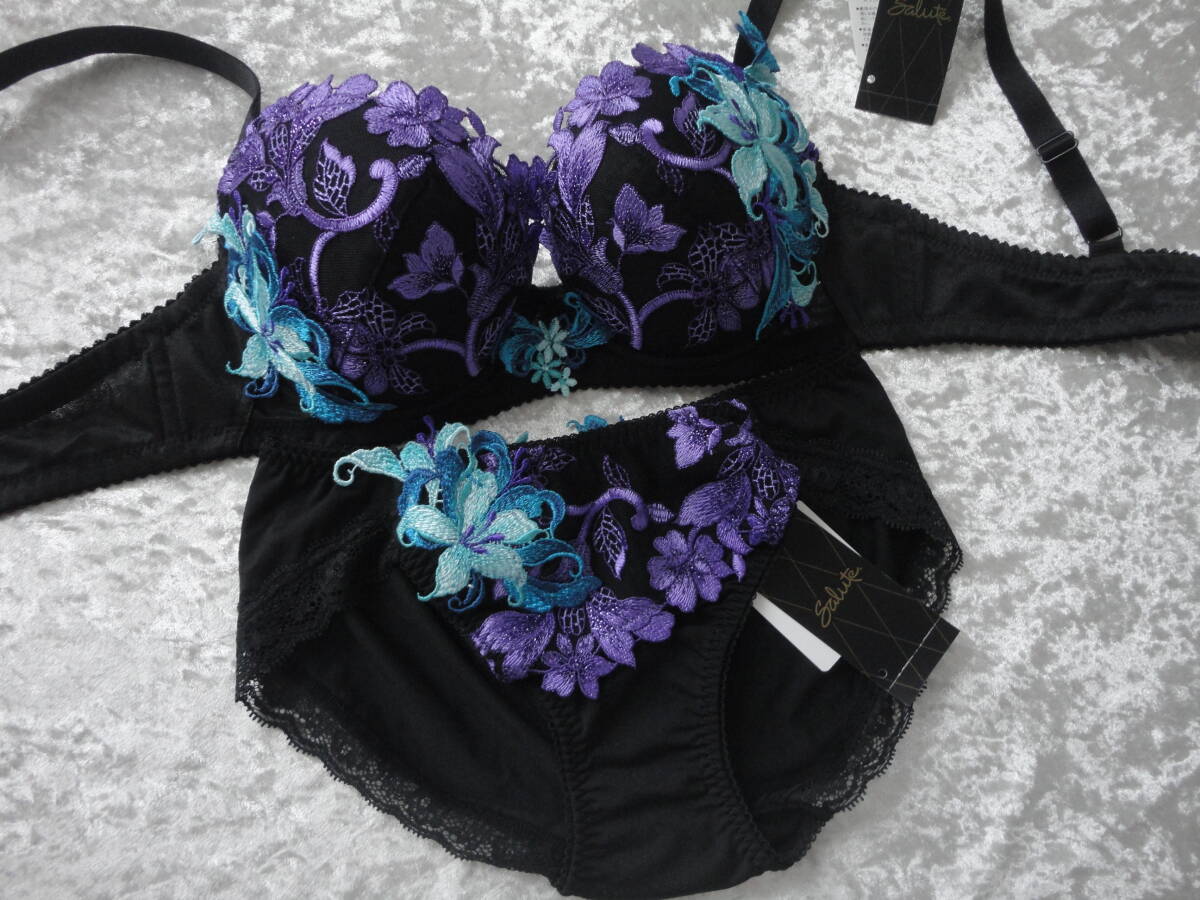 【未使用】☆ワコール サルート ブラD70×ショーツM BL☆の落札情報詳細 - Yahoo!オークション落札価格検索 オークフリー