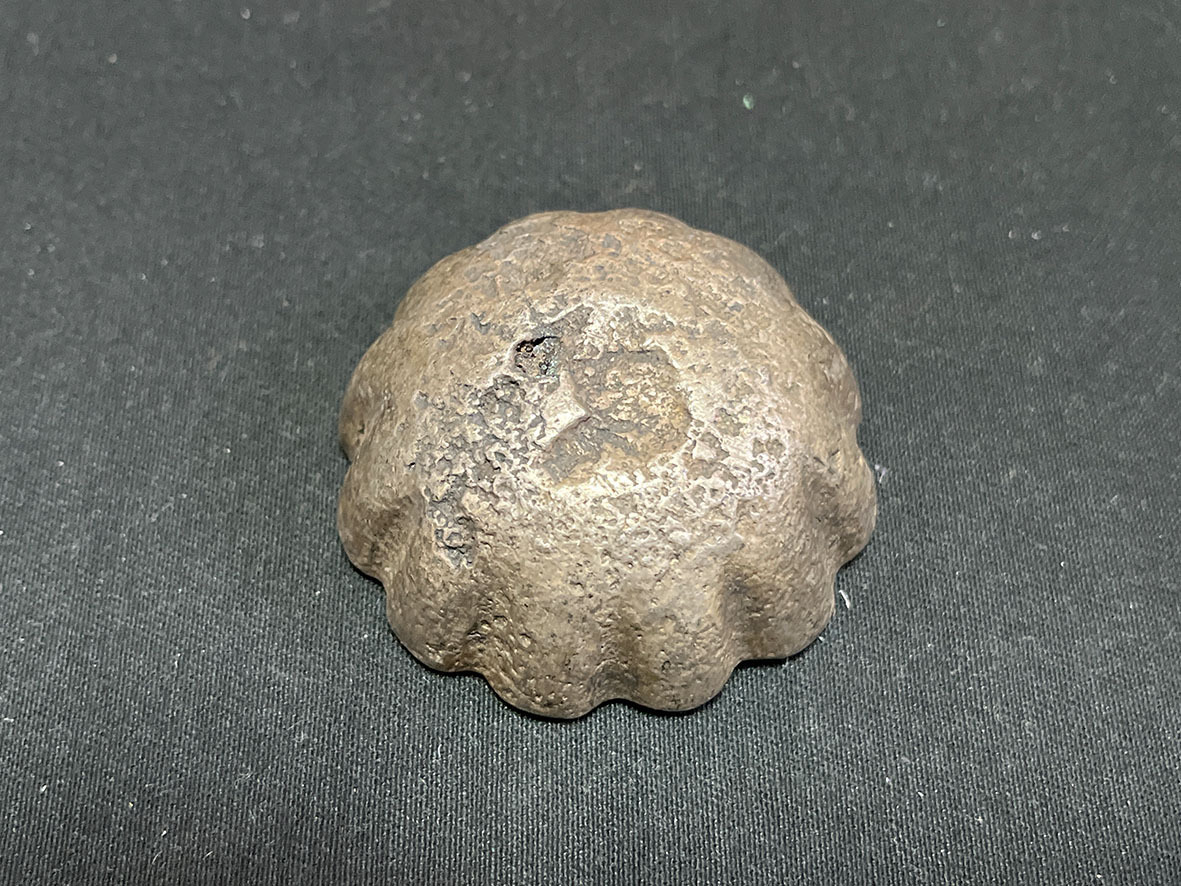 【傷や汚れあり】【Z307】中国銀錠【*銀】花形 重:約296g 古銭、硬貨 古物旧藏の落札情報詳細 - Yahoo!オークション落札価格検索 オークフリー