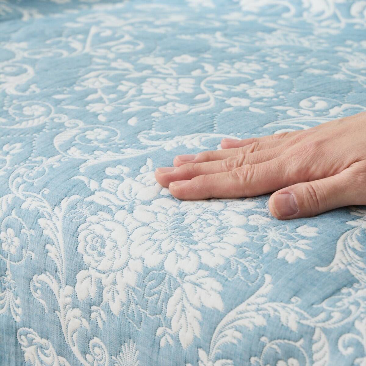 【未使用】【新品未使用】 汕頭 Swatow スワトウ刺しゅう協会認定 ジャガード織 マルチカバー ブルー 190x240【参考価格￥ ...