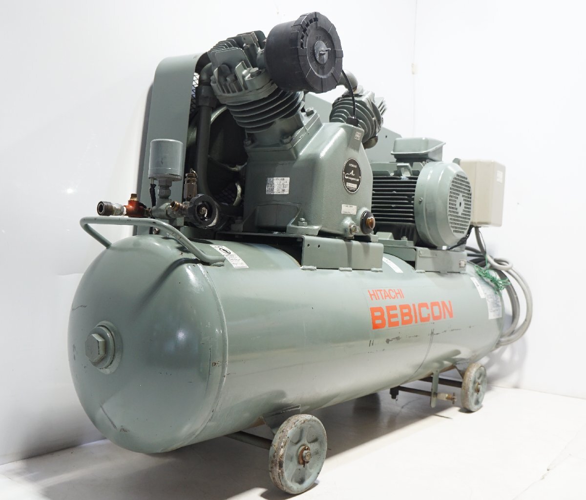 【傷や汚れあり】西P☆比較的キレイ☆HITACHI 日立 BEBICON ベビコン エアーコンプレッサー 5.5P-9.5VA5 三相200V 50Hz 3X-985の落札情報詳細 ...