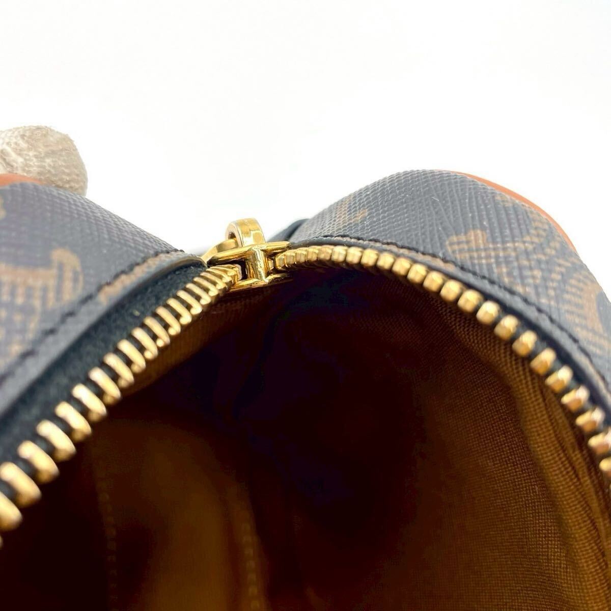 【傷や汚れあり】0936 CELINE セリーヌ カフス 箱付きの落札情報詳細 - Yahoo!オークション落札価格検索 オークフリー