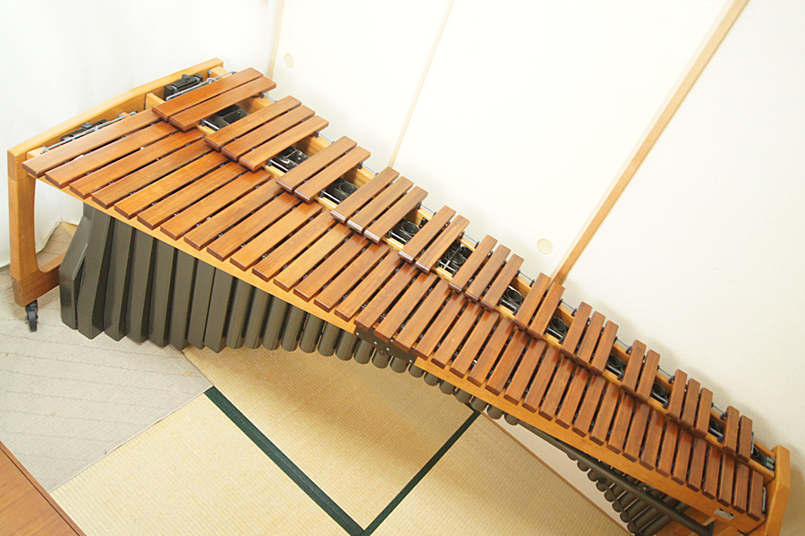 【目立った傷や汚れなし】こおろぎ KOROGI マリンバ ラビュー 5-1/2オクターブ 66鍵 LV2400CF C16-F81 ブラック ...