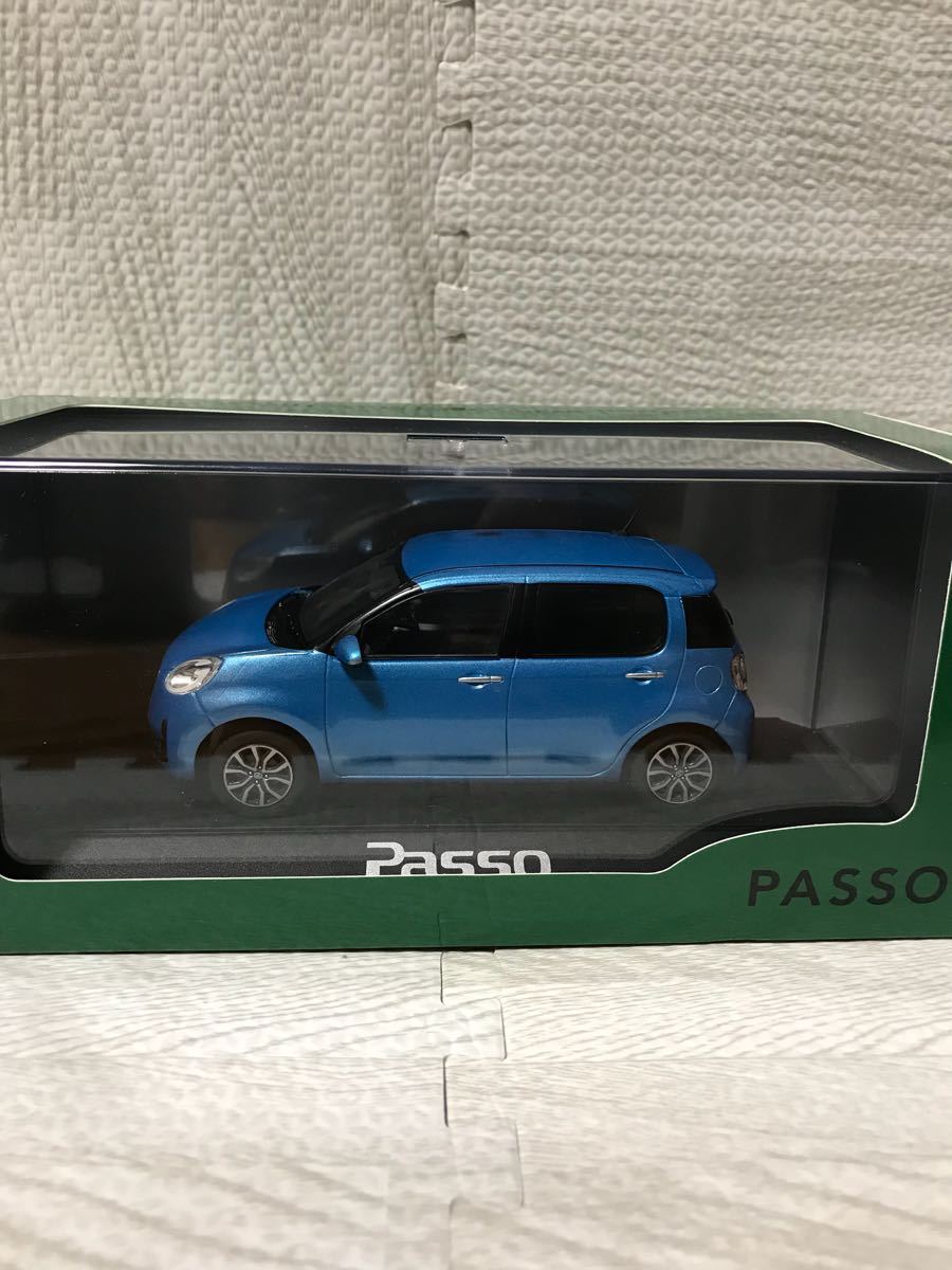 【未使用】1/30 トヨタ 新型パッソモーダ Passo MODA 後期 非売品 カラーサンプル ミニカー ファインブルーマイカメタリックの ...