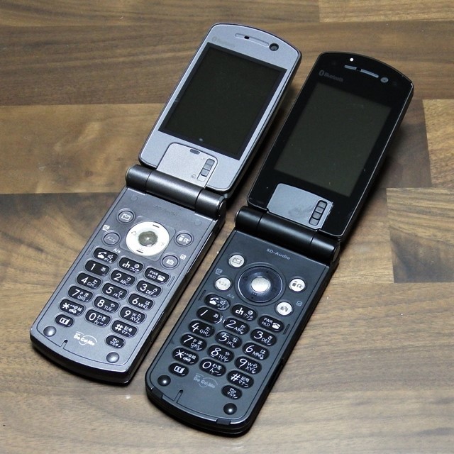 docomo ガラケー P902i P902iS 2台セット 】 ドコモ まとめ パナソニック/ 下取り用に / 送料：全国一律210円 の落札情報詳細| ヤフオク落札価格情報 オークフリー