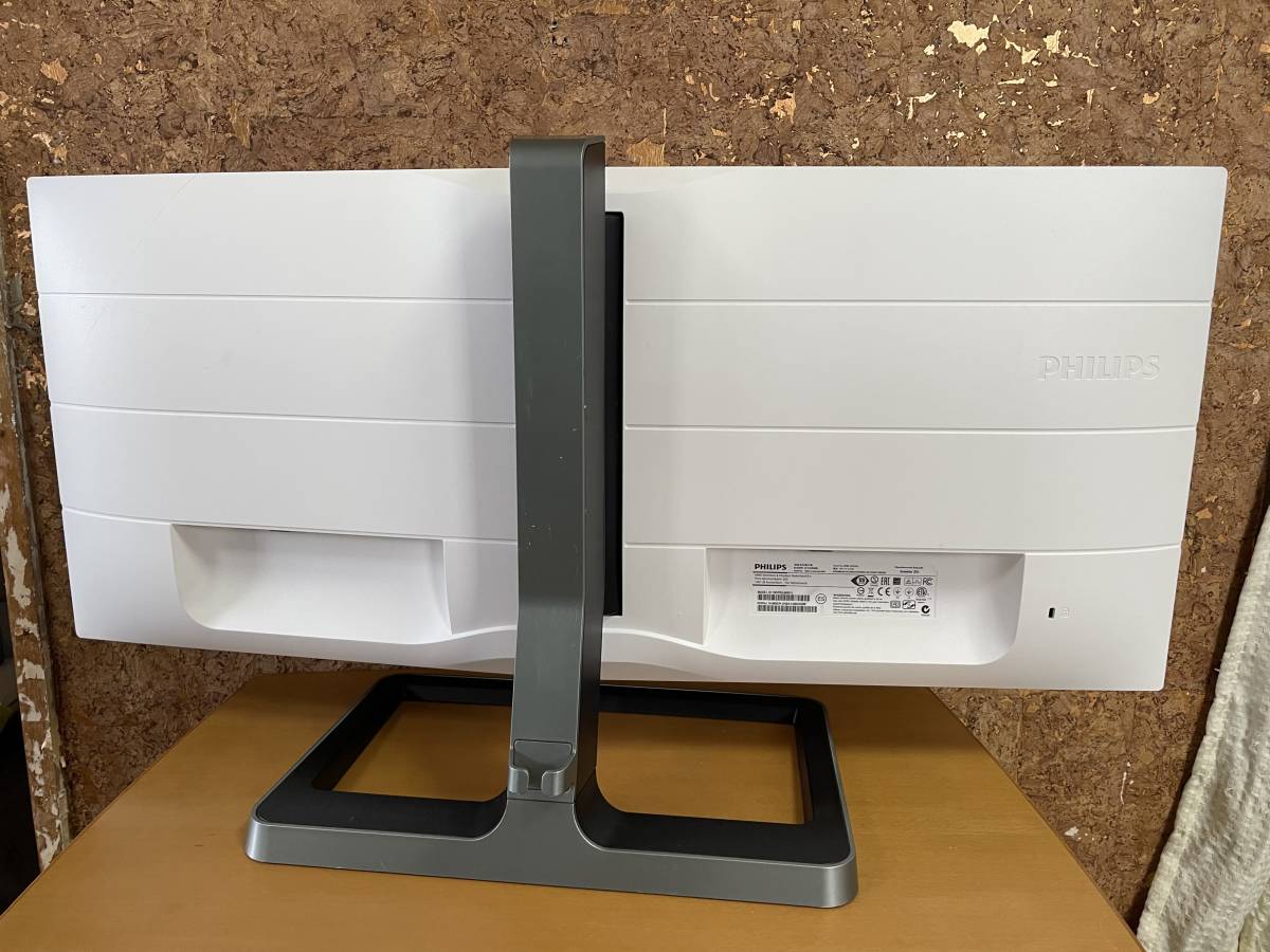 M100. PHILIPS / 19DP6Q / Two-in-One 液晶モニター / 1280 x 1024 / VGA_HDMI_DP ...